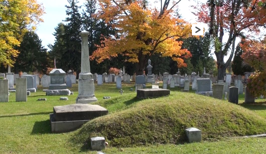 Timothy Clark Smith: The Grave With a Window – Burials & Beyond