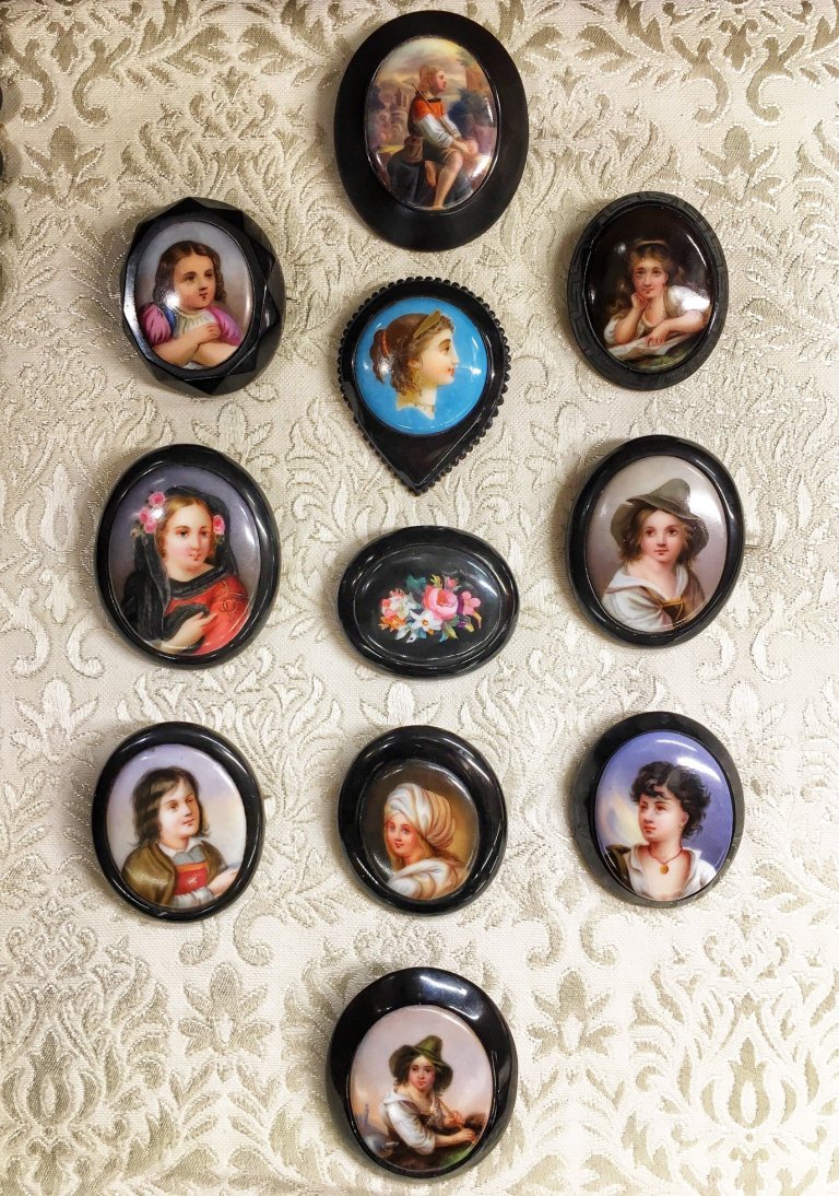 Whitby Jet: What, Why and When? – Burials & Beyond