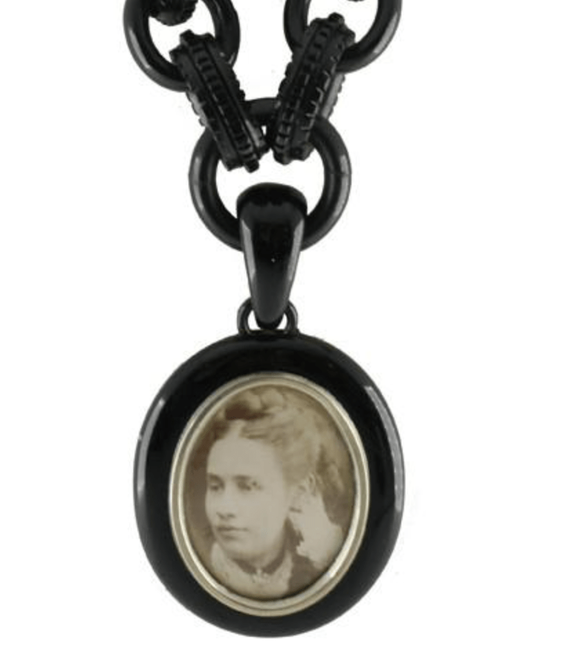 Whitby Jet: What, Why and When? – Burials & Beyond